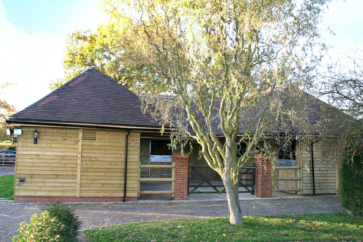 Do I need planning permission to build stables? | Chart Stables