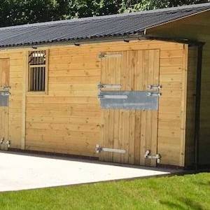 Mobile Field Shelters | Chart Stables