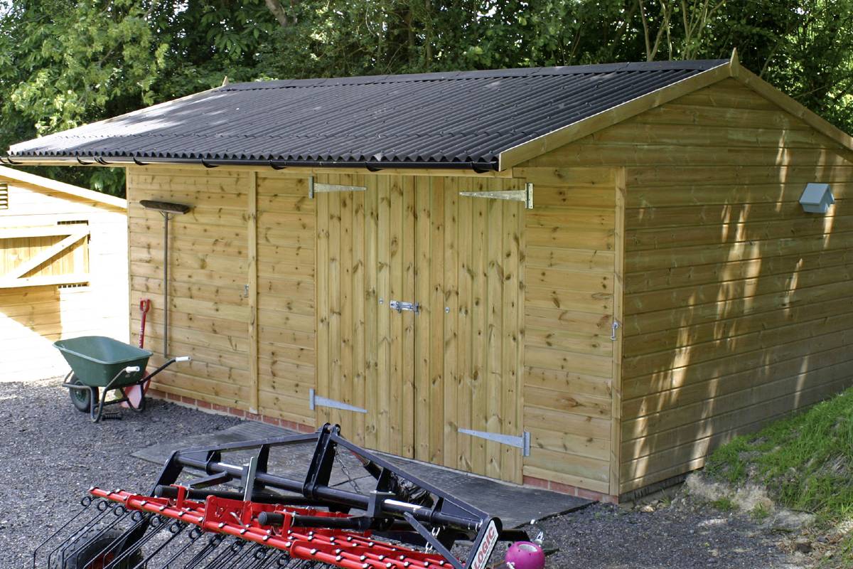 Hay Barns - Have You Got Your Hay Stored Correctly? | Chart Stables