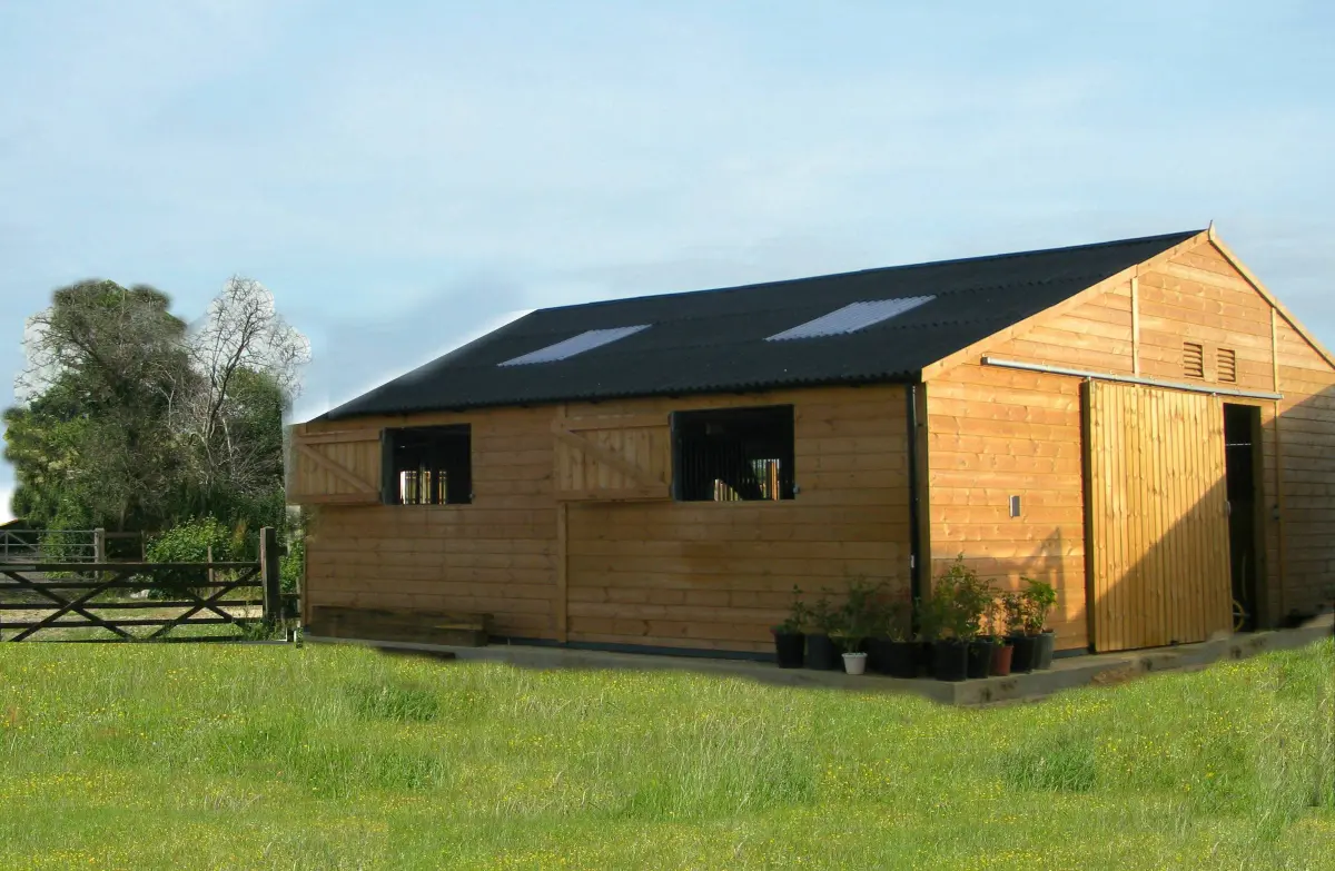 Small American Barn with 4 stables | 4 Box Horse Barn | American Barns