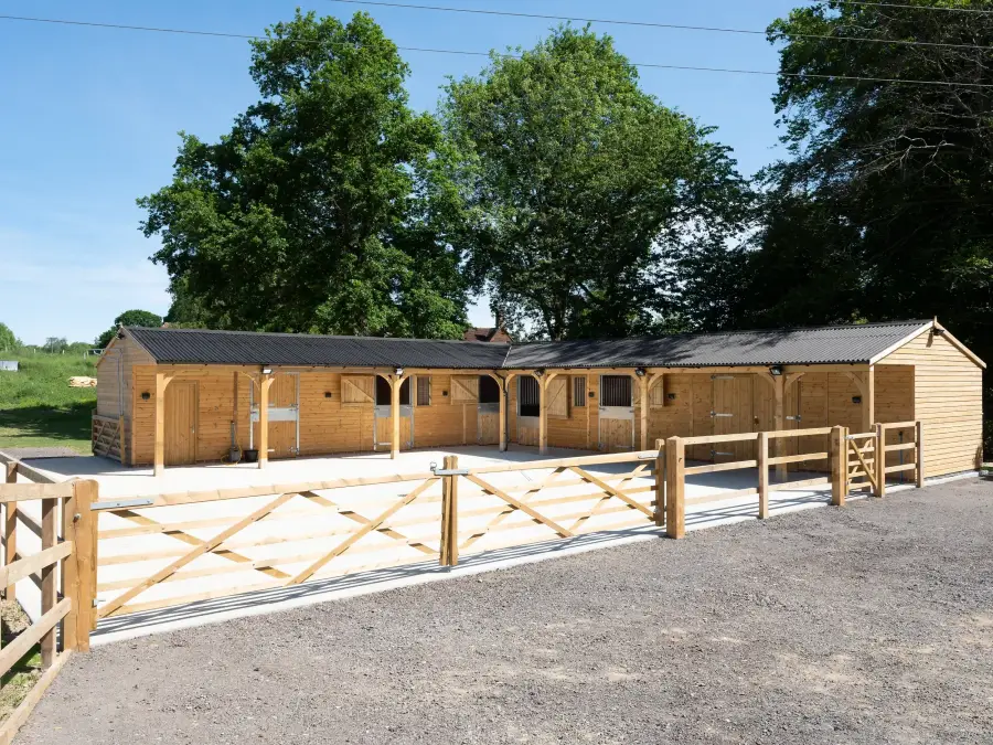 The Best Stable Design Features | Chart Stables