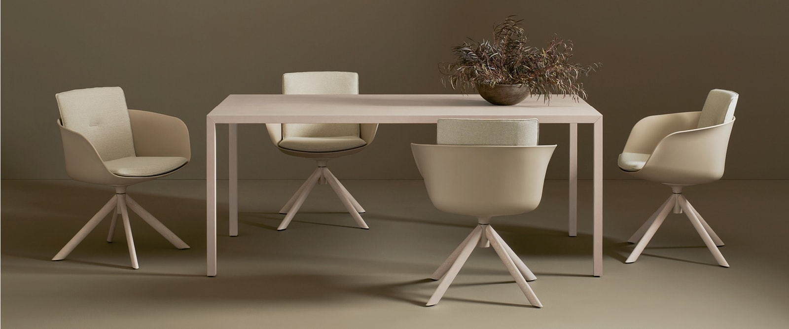 Chairs | Davis Furniture