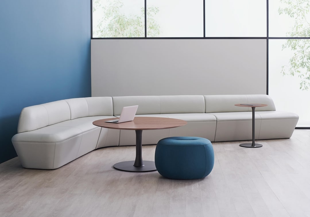 Q6 Lounge | Davis Furniture