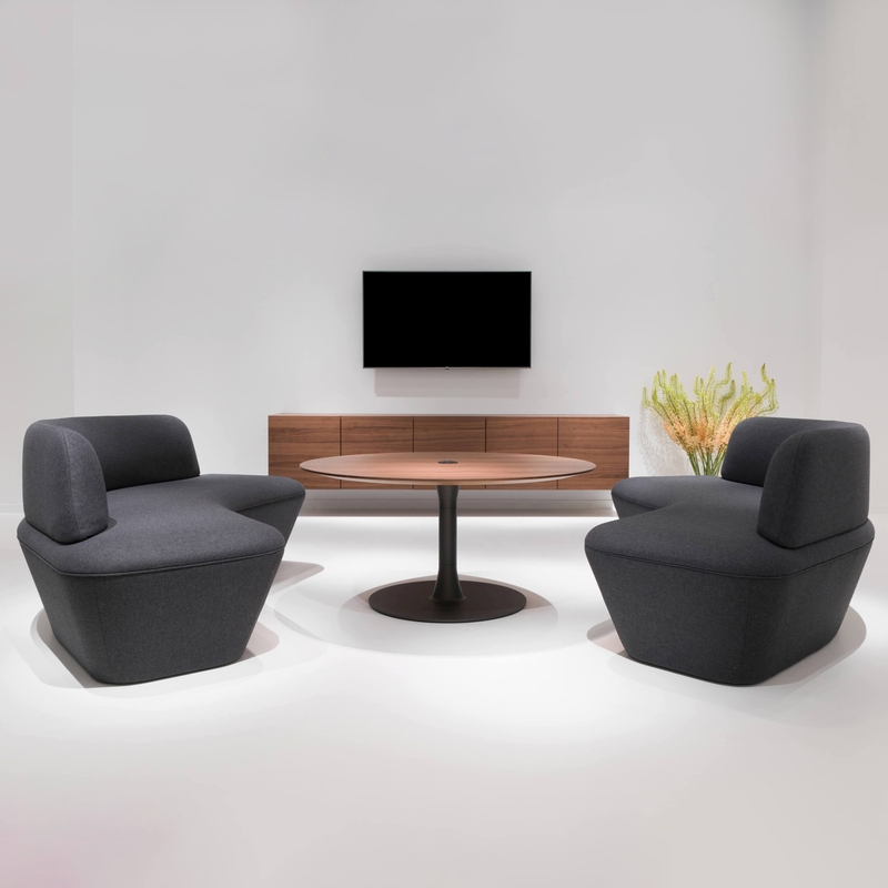 Q6 Lounge | Davis Furniture