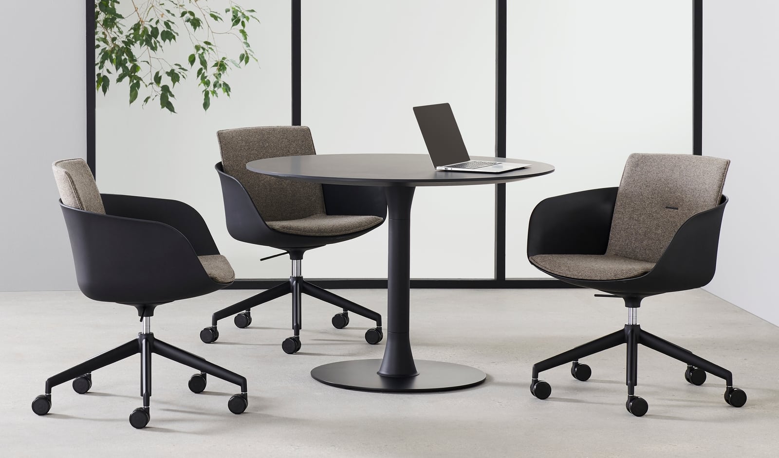 Q6 Laptop | Davis Furniture