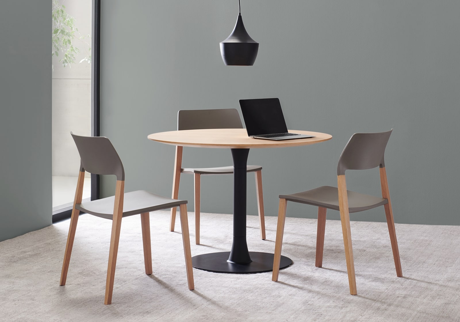 Q6 Laptop | Davis Furniture