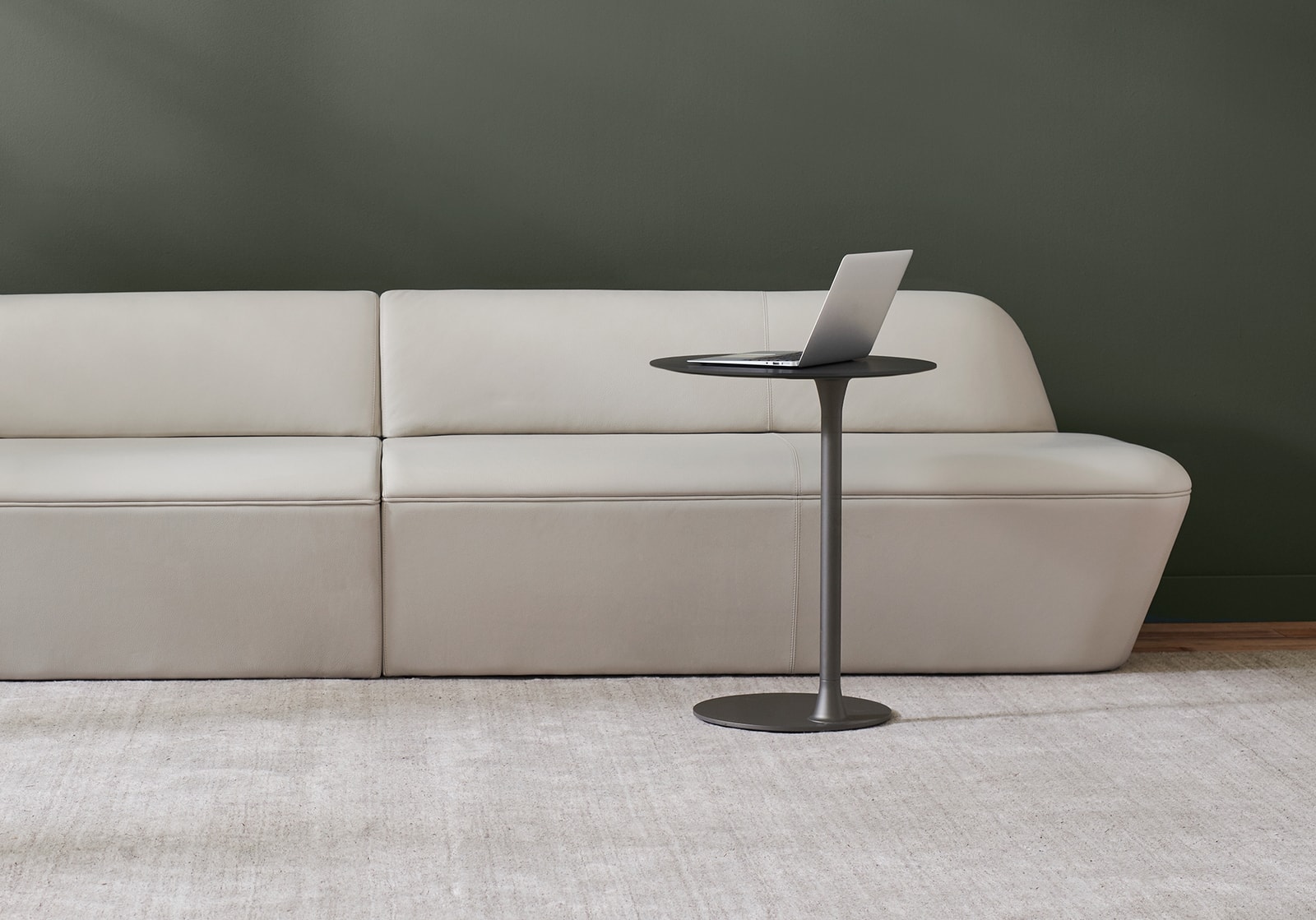 Q6 Laptop | Davis Furniture