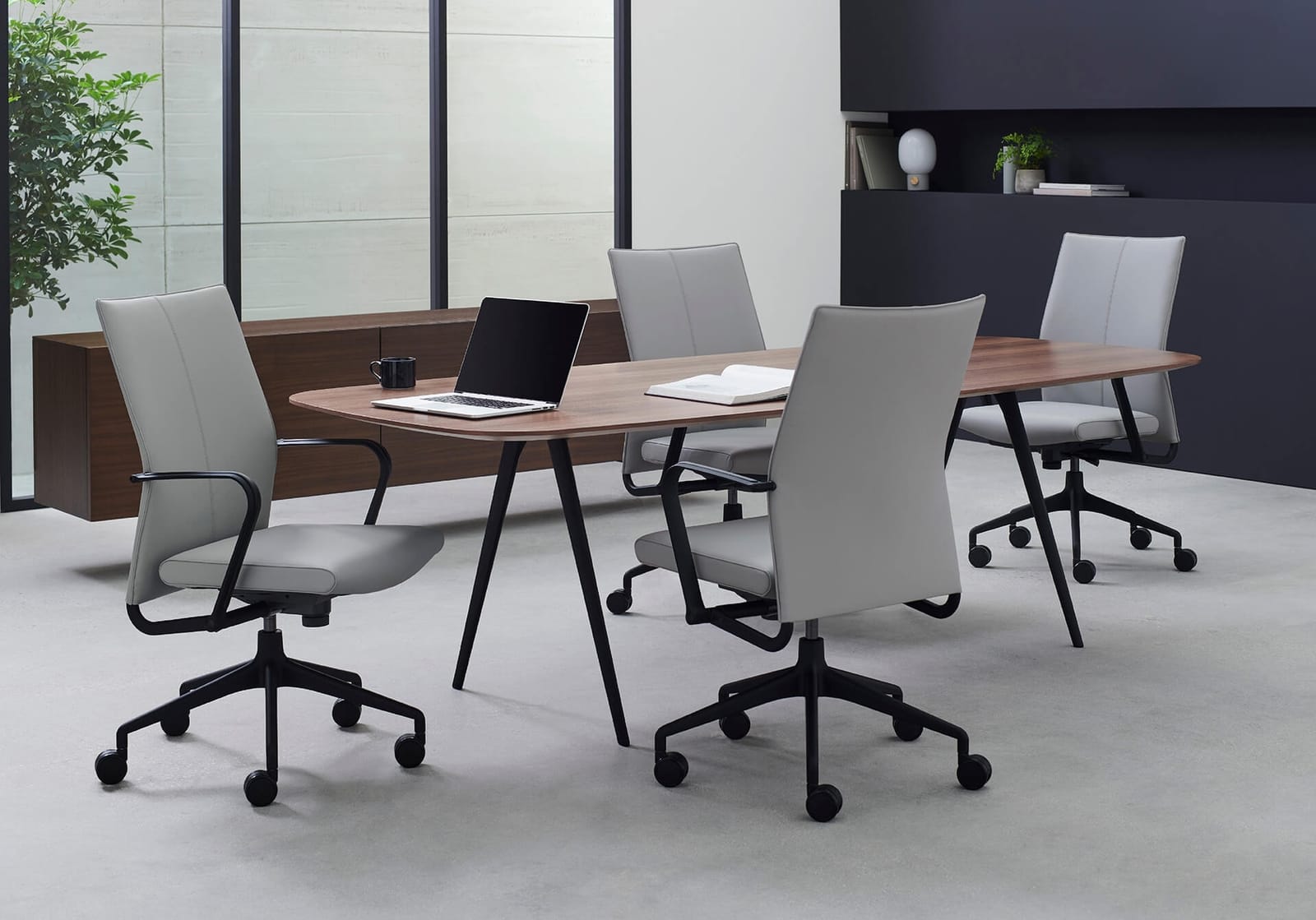 Body | Davis Furniture