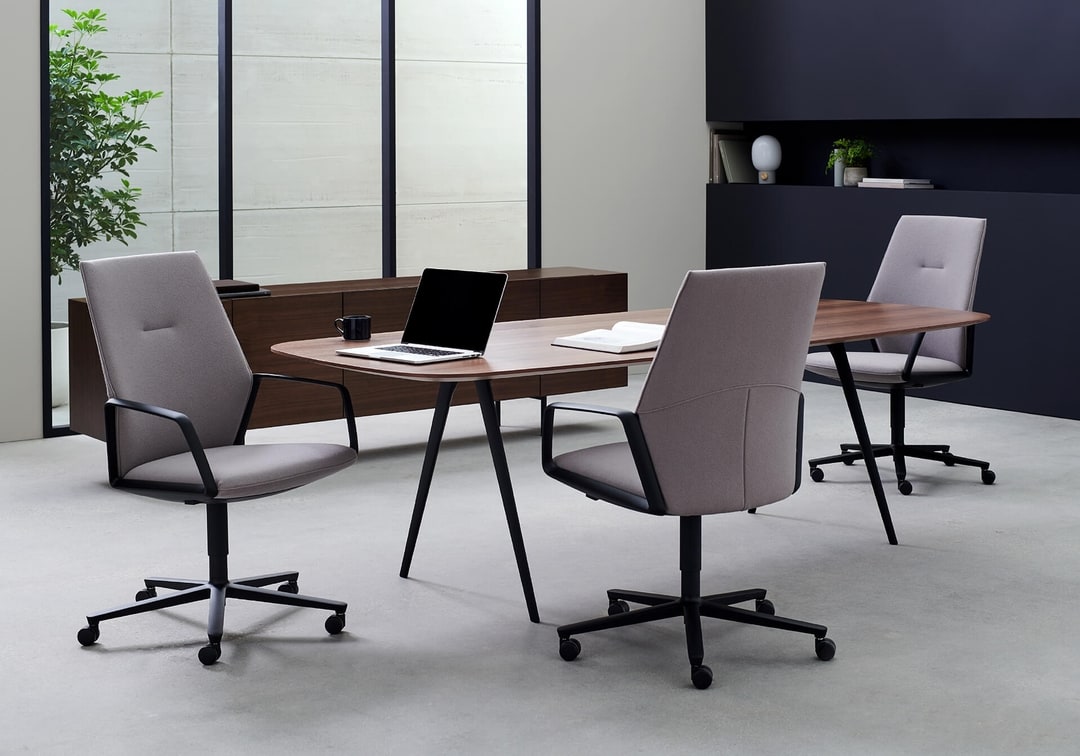 A-Table Meeting | Davis Furniture