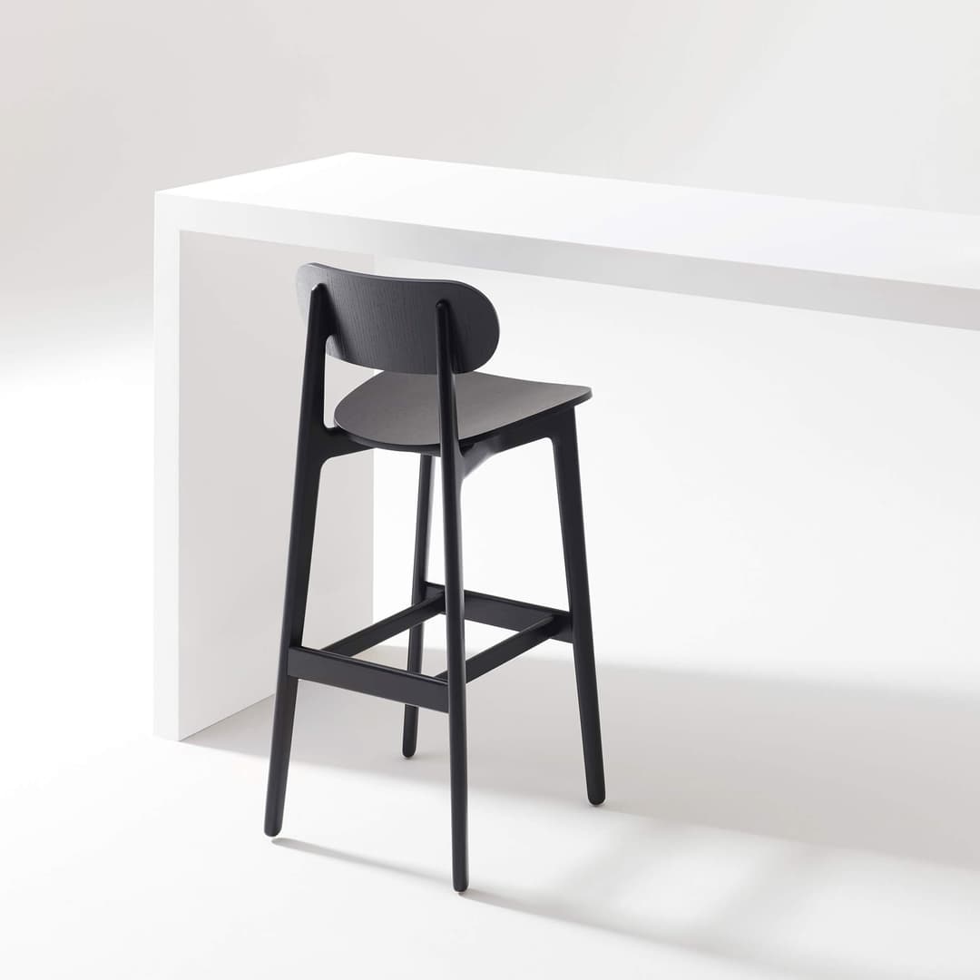 Prat Meeting | Davis Furniture