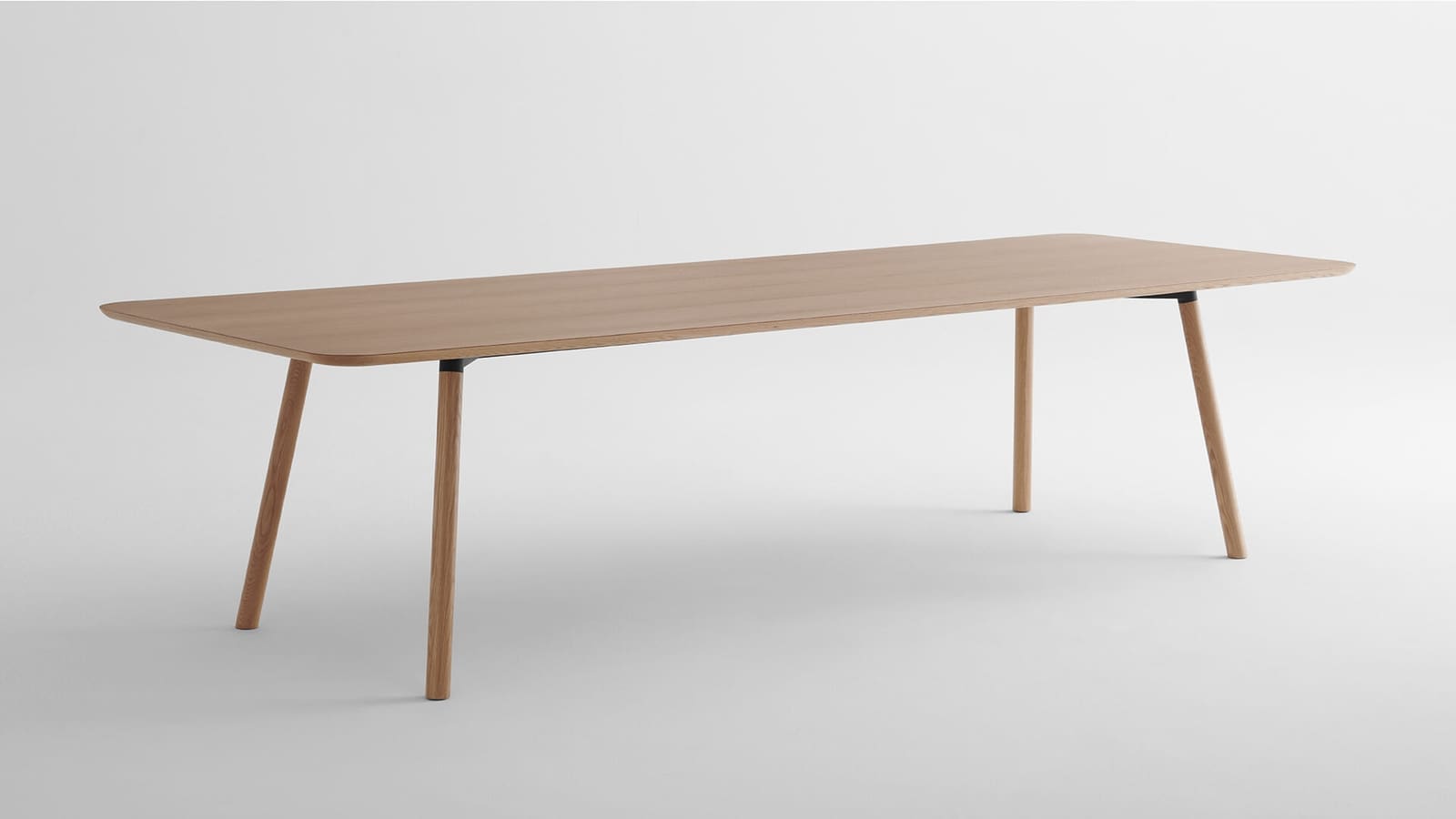 Meeting Tables | Davis Furniture