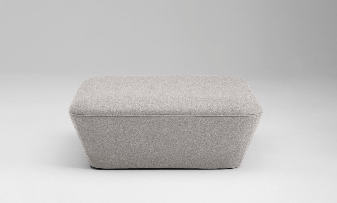 Q6 Lounge | Davis Furniture