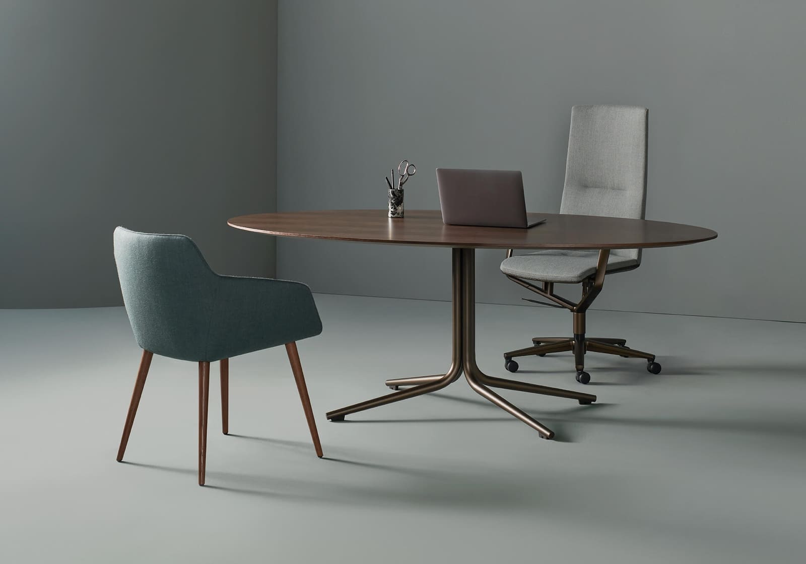 Sachet Guest | Davis Furniture