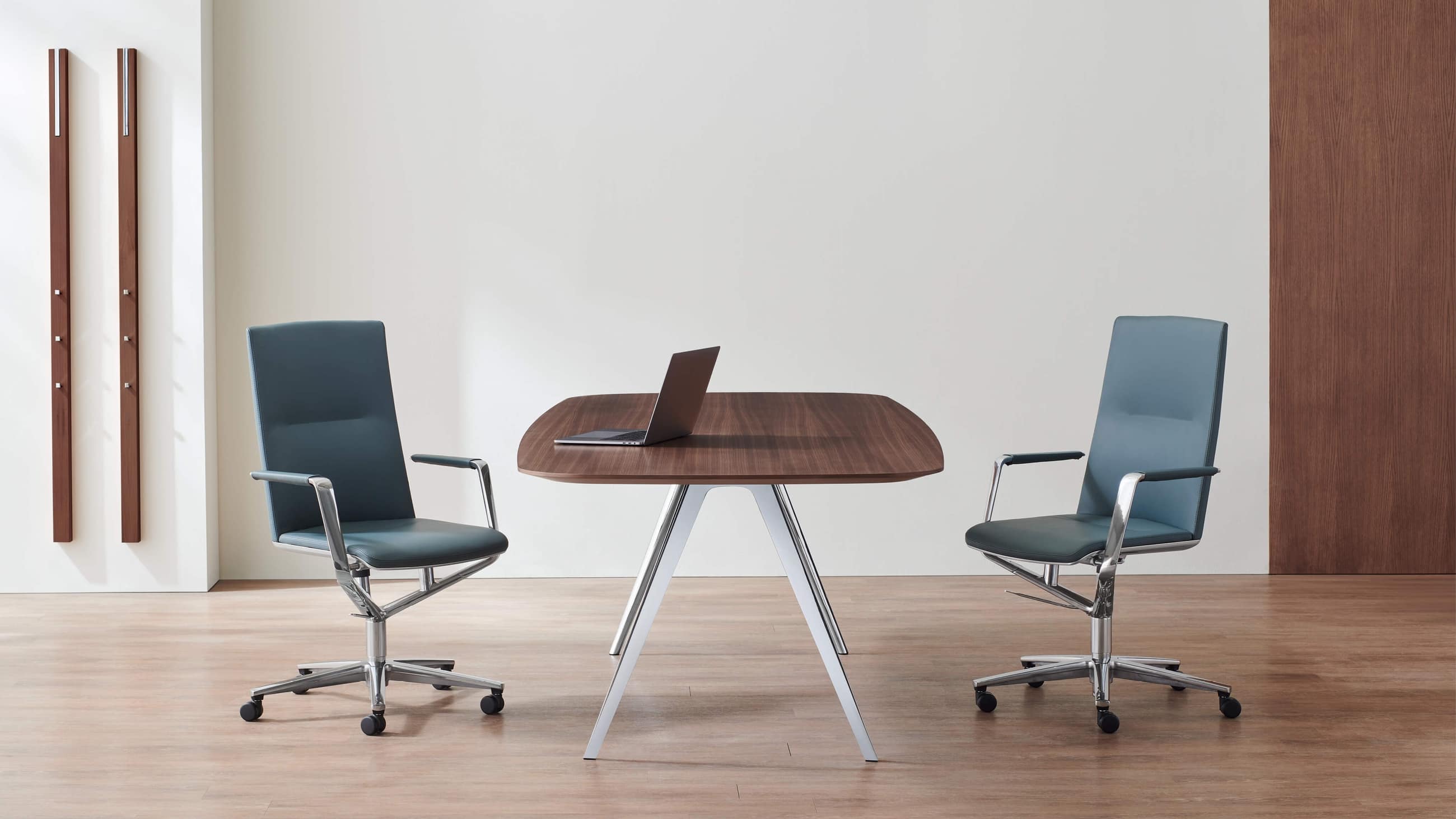 Sola | Davis Furniture