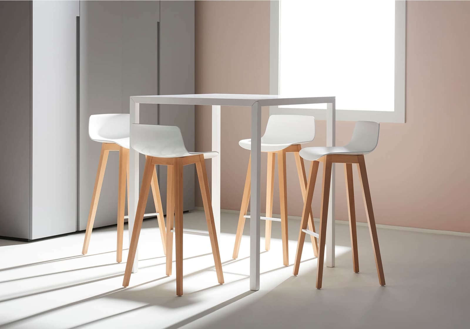 Span Bar Table | Davis Furniture