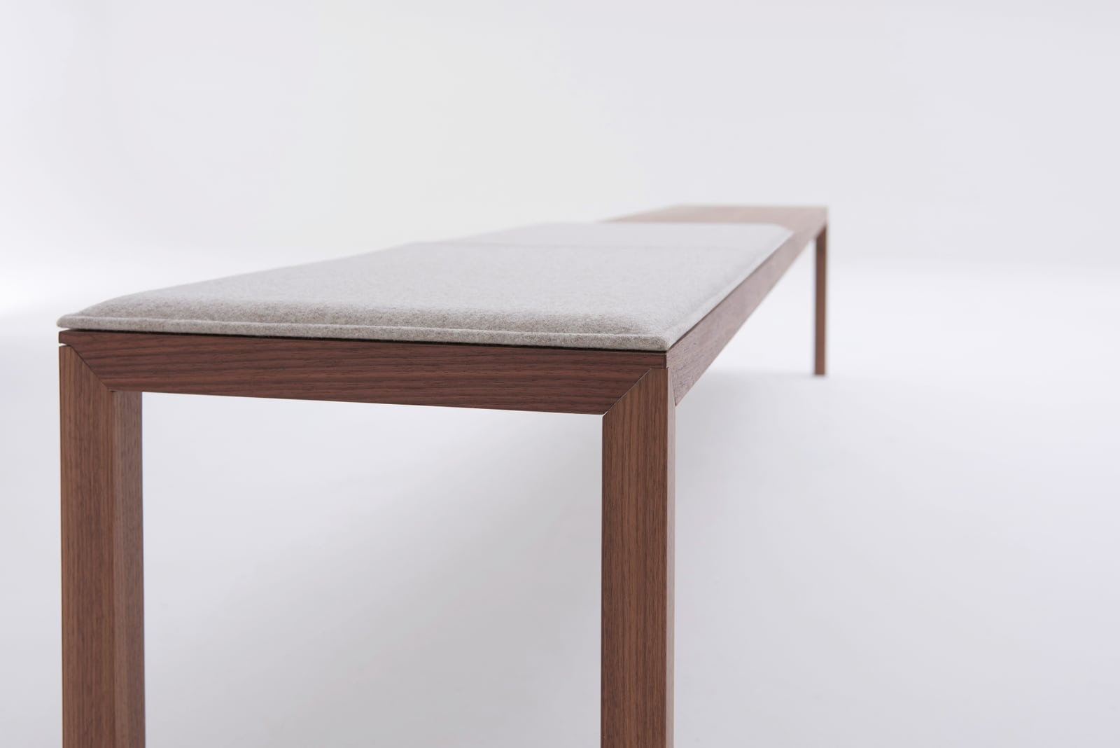 Span Bench | Davis Furniture