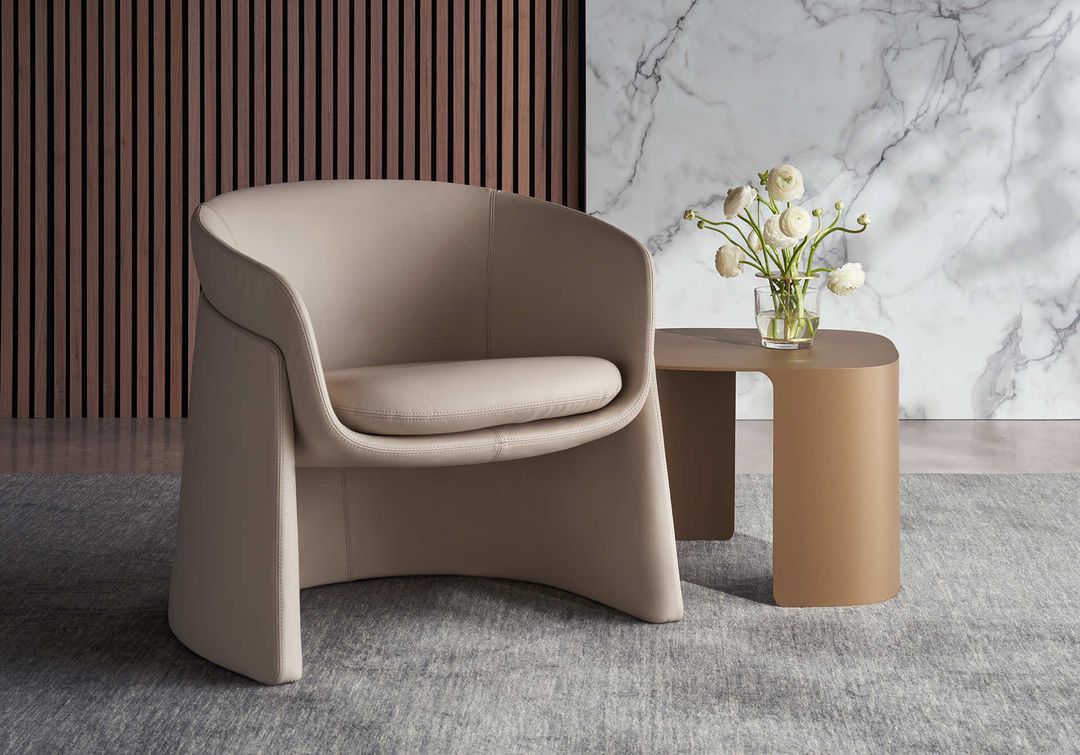 Capas | Davis Furniture