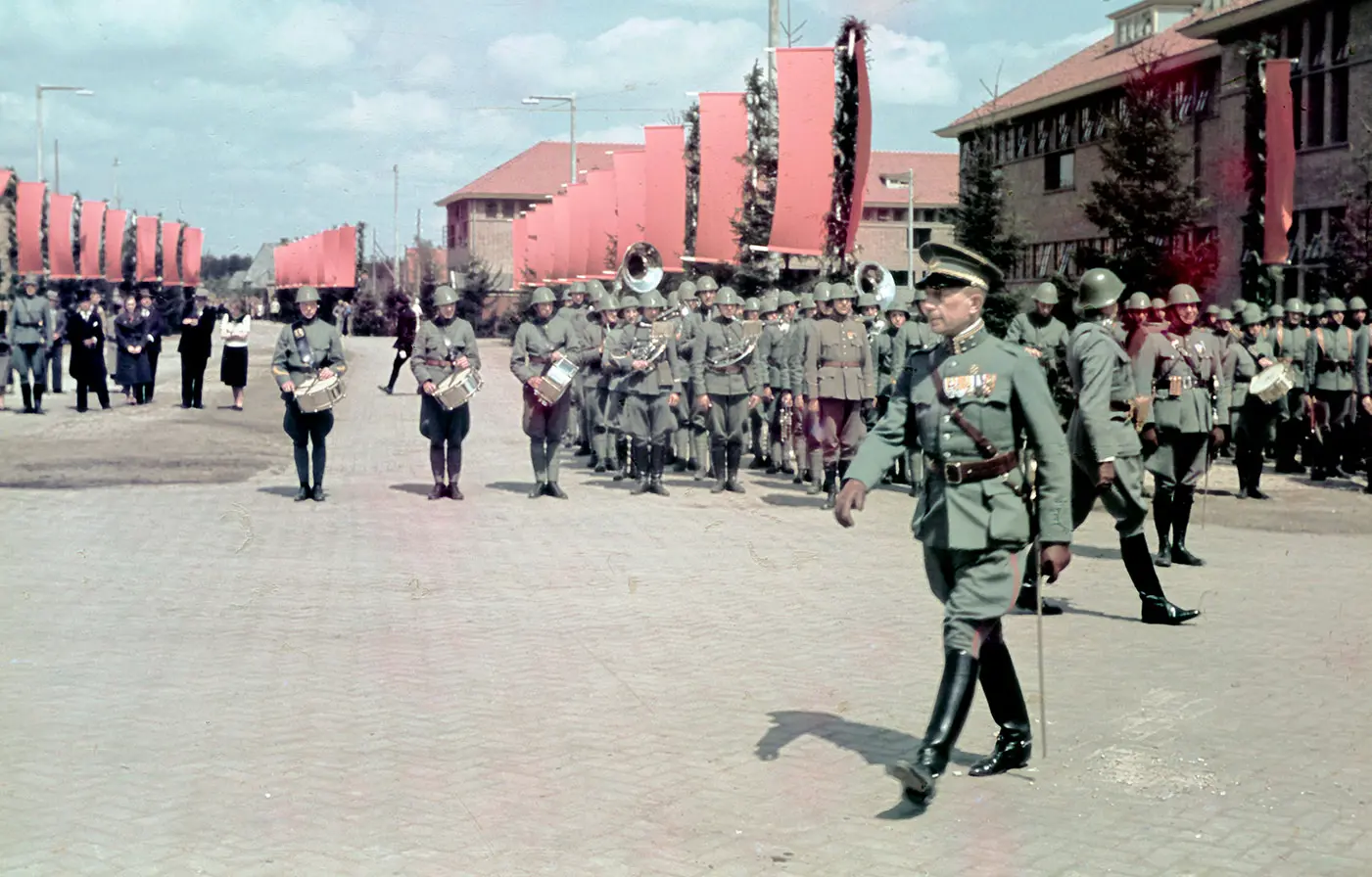 Ingebruikname van de Koning Willem III-Kazerne
