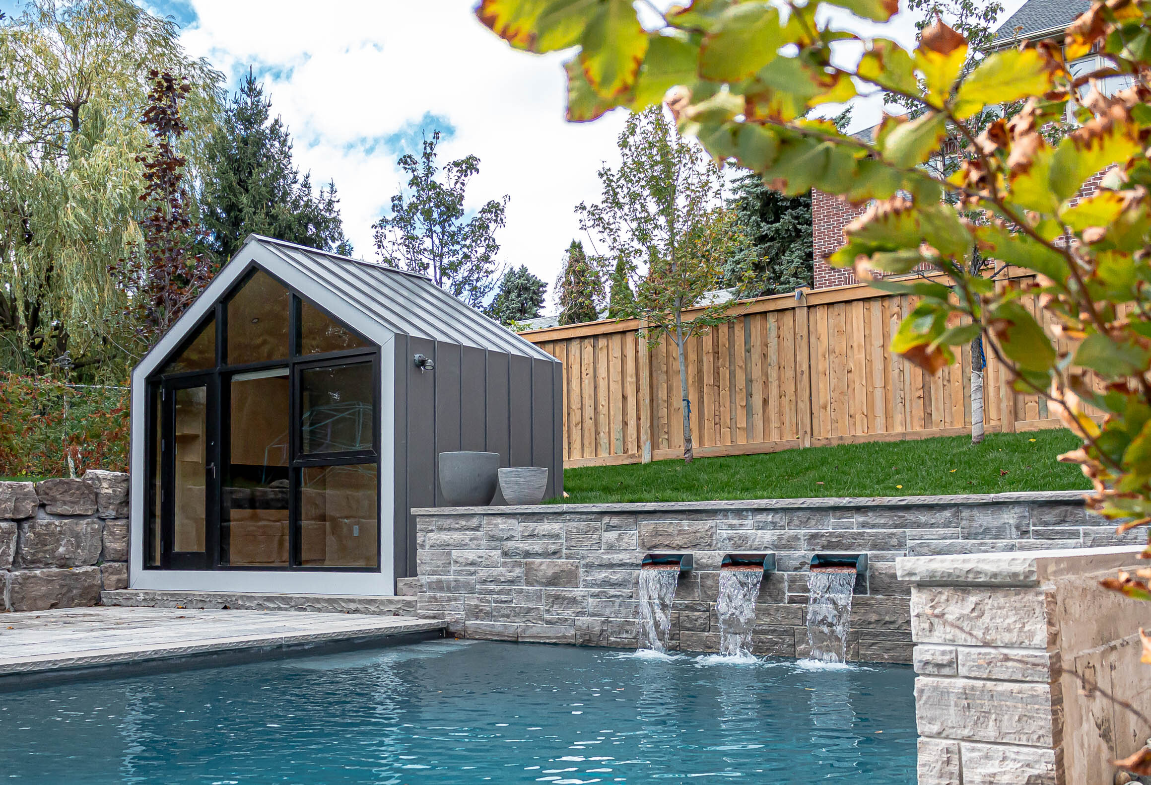 6 Minimalist Backyard Studio Ideas for 2021 - Smart Solutions for a ...