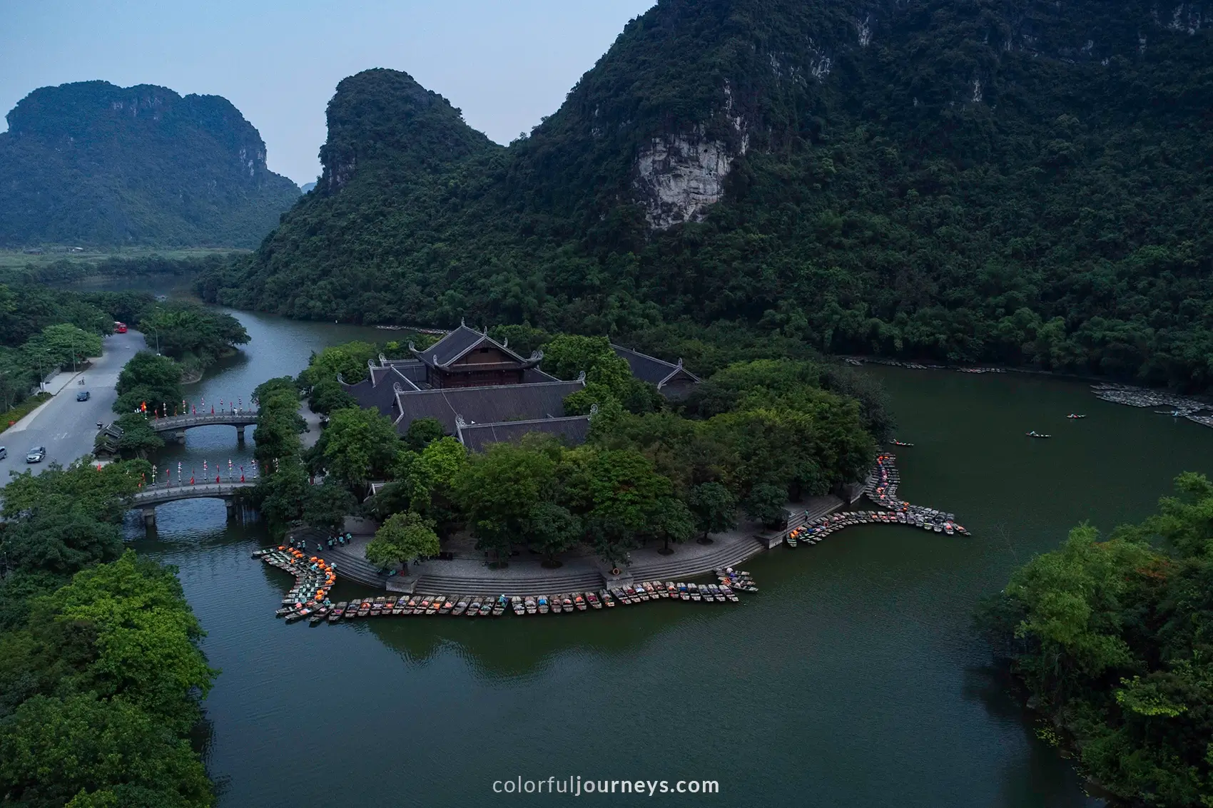 Trang An Boat Tour: Best Route, Prices, & Tips