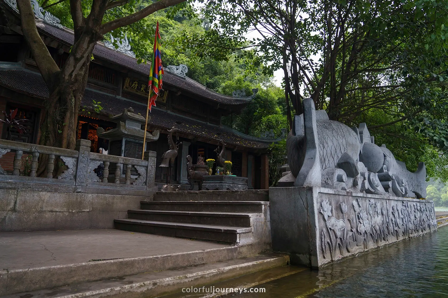 Trang An Boat Tour: Best Route, Prices, & Tips