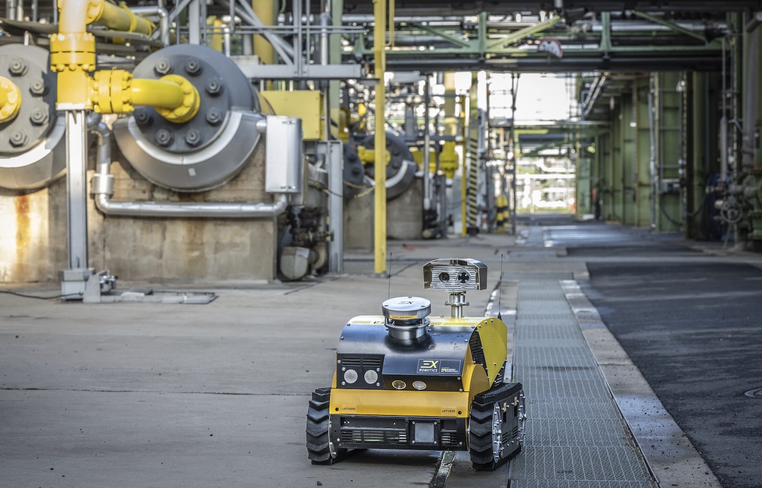 360° automated inspection from the ground and the air at Shell Rheinland
