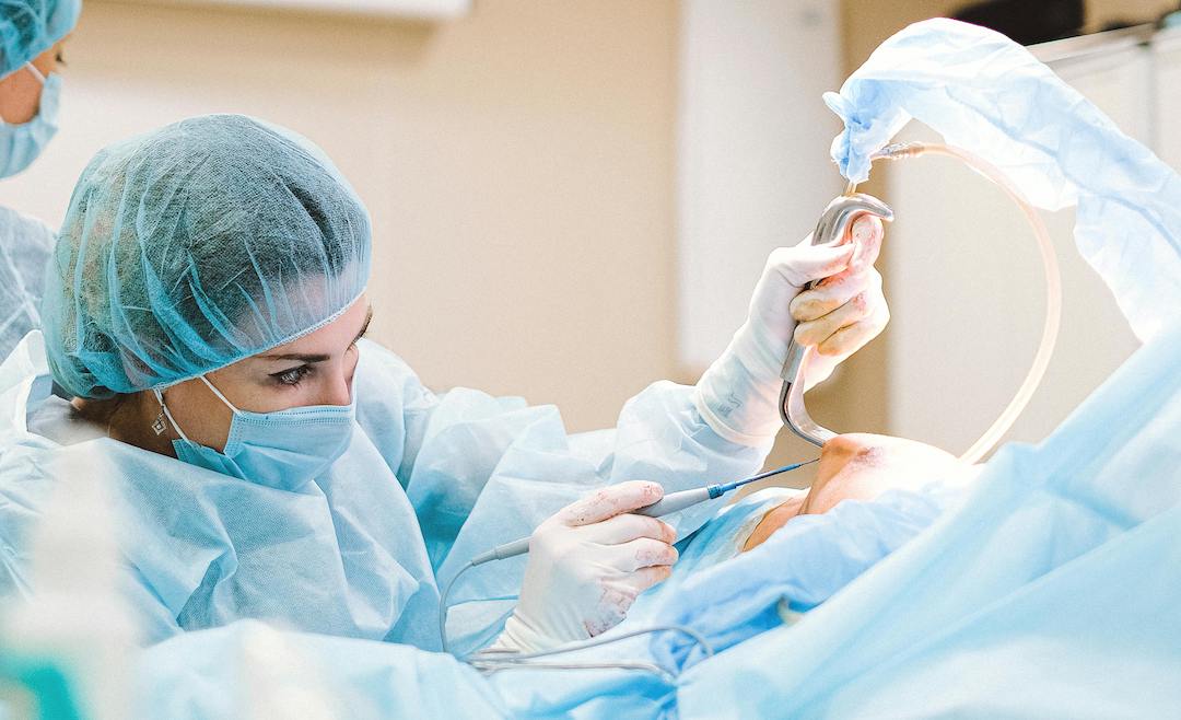 Surgical Tech vs. Surgical Assistant: Salary, Duties & More