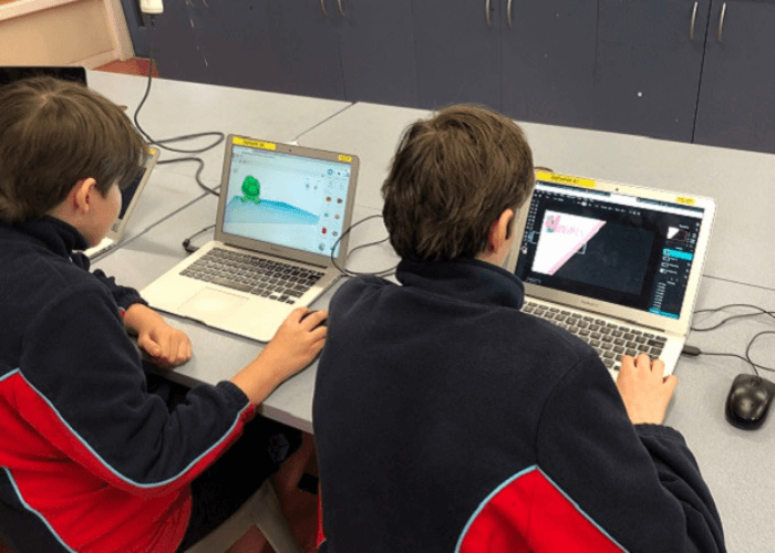 Tech-savvy kids take on Mixiply