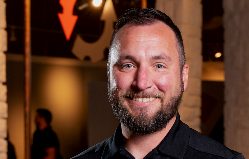 Les Burke's Instagram, Twitter & Facebook on IDCrawl