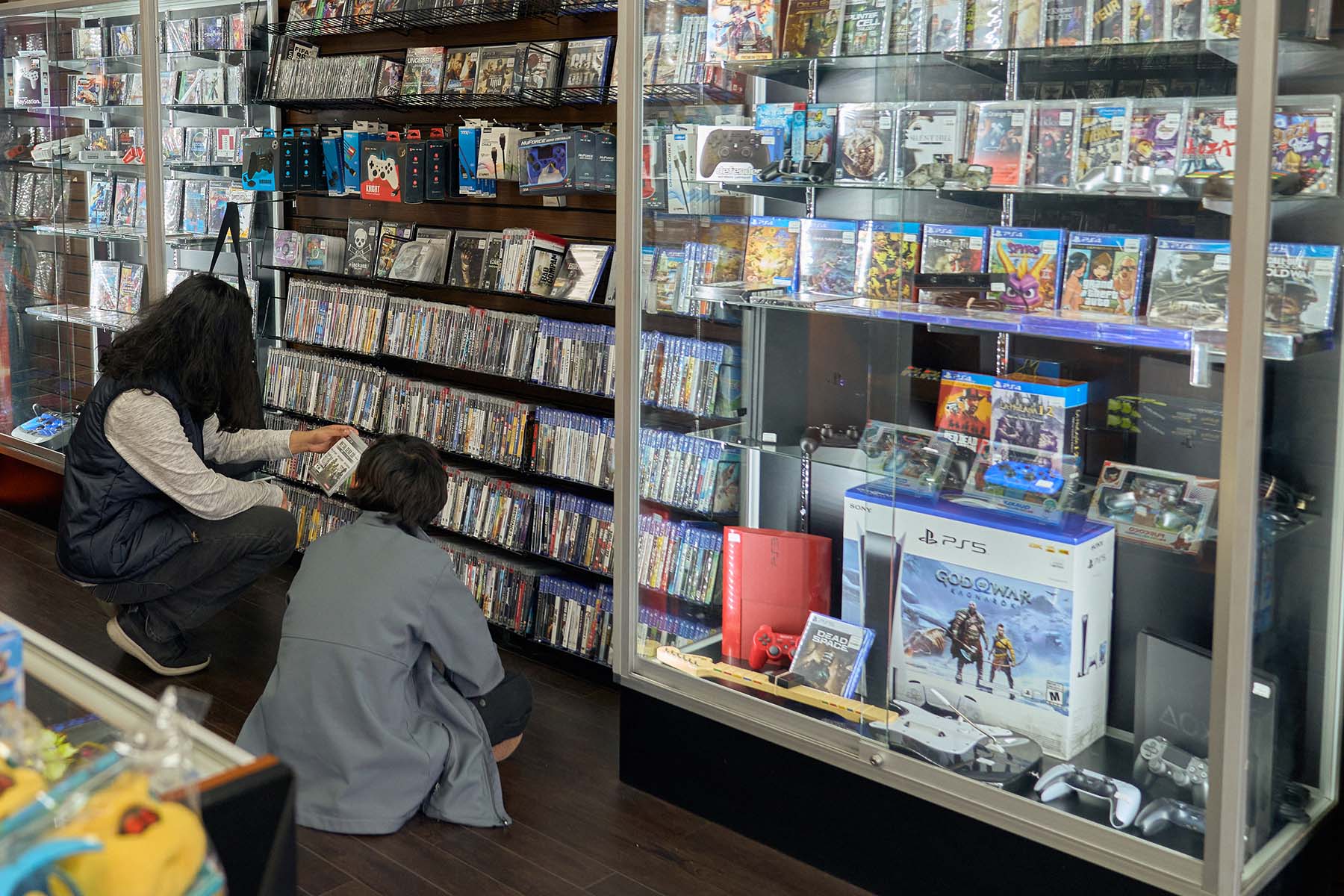 Lost Levels | Retro Arcade + Video Game Shop