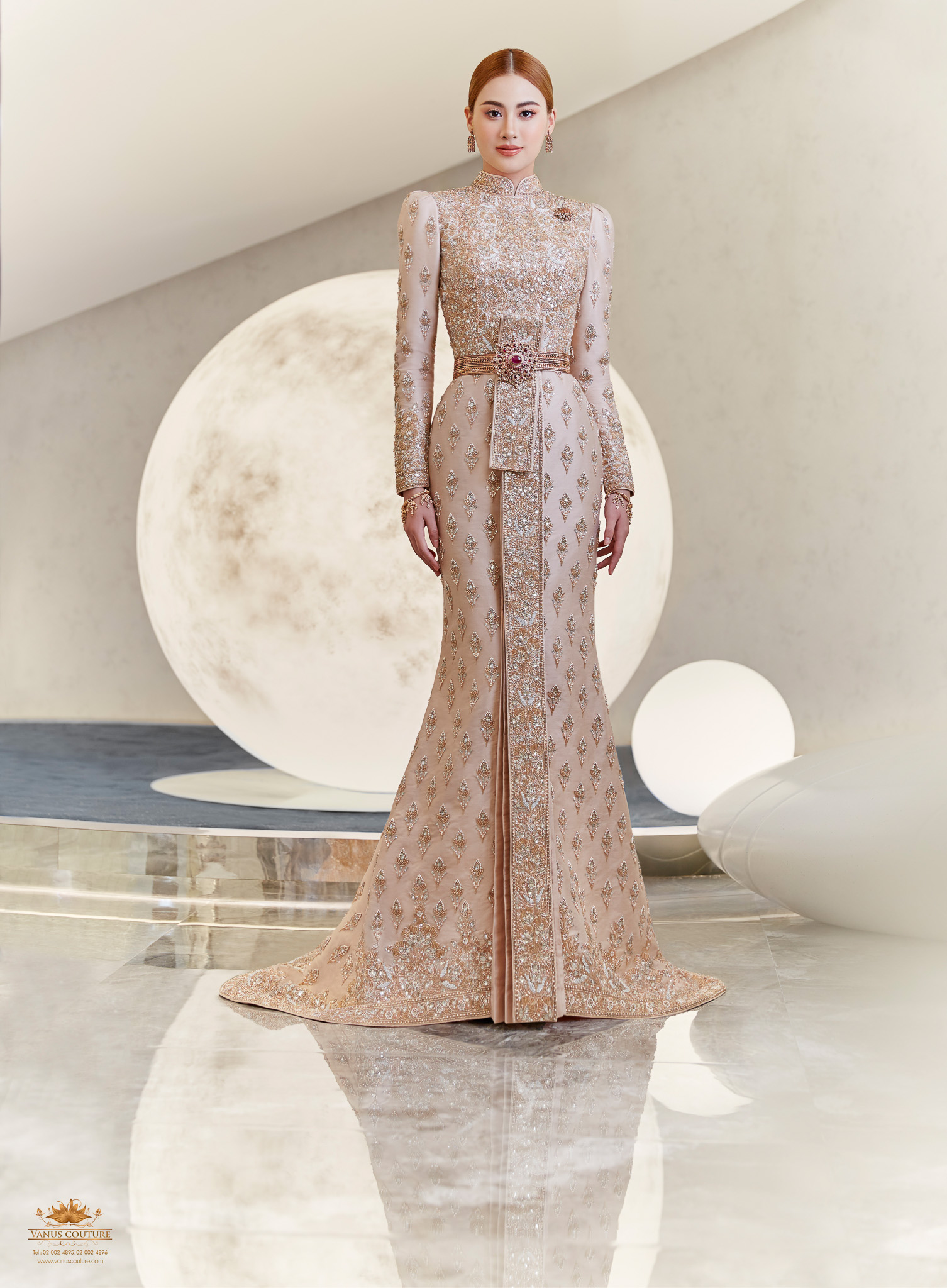 Thai traditional dress - Nanaa