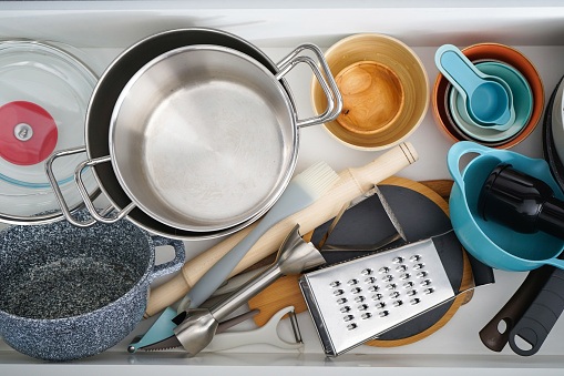 Kitchen Utensils Can Be Toxic Too | Alive | iTHRIVE