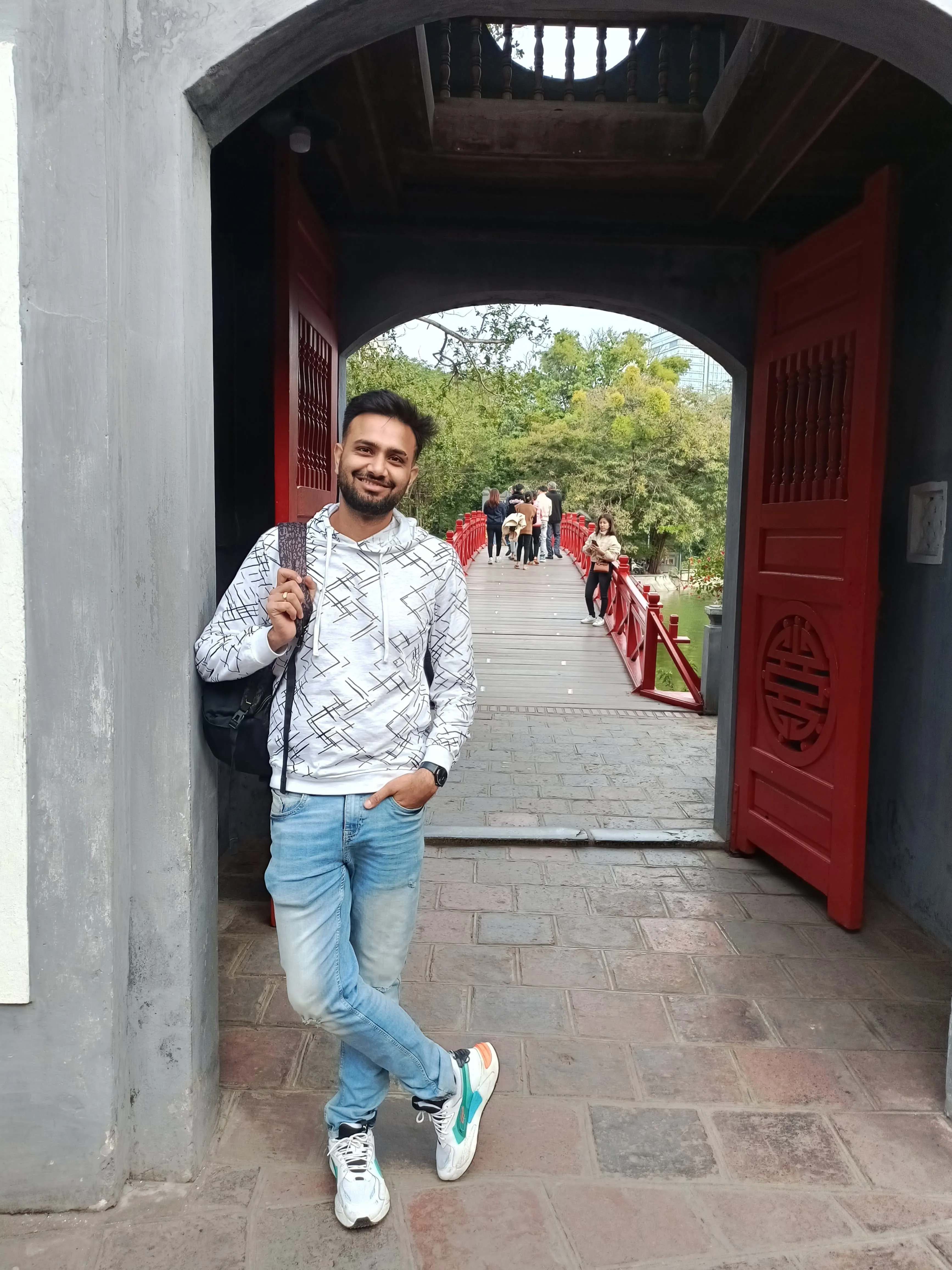 Saga microservice pattern