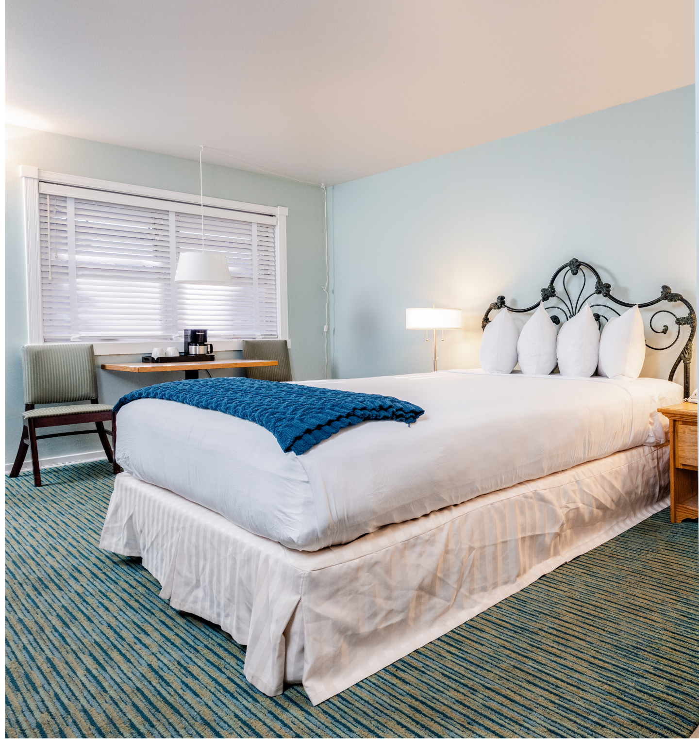 Victorian Inn | Classic Queen