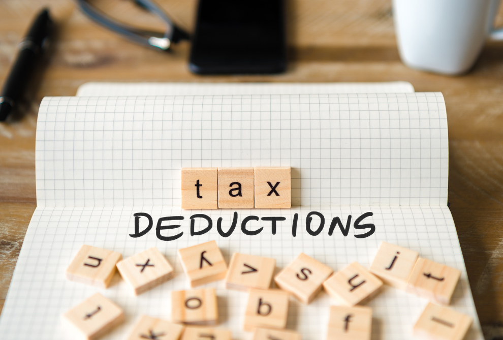 5 Quick Tax Season Tips for Photographers for 2023 | Picsello