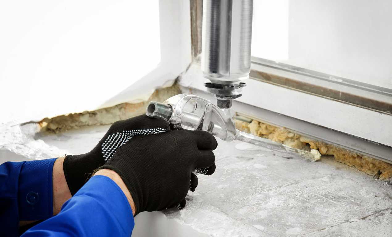 Should You Repair uPVC Window or Replace It? [2024 Guide]