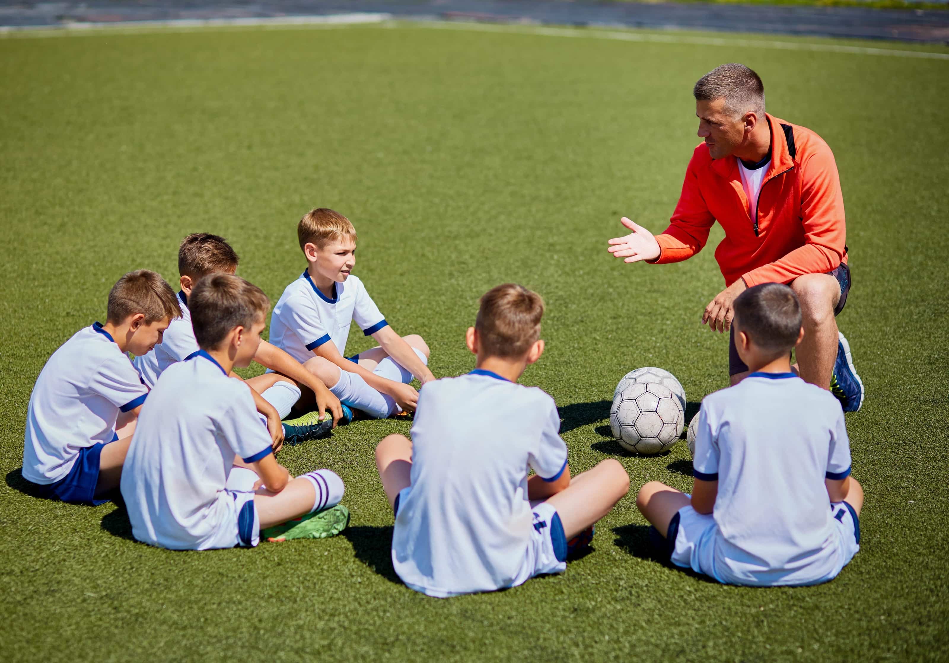 5 Qualities of Successful Football Coaches in 2024