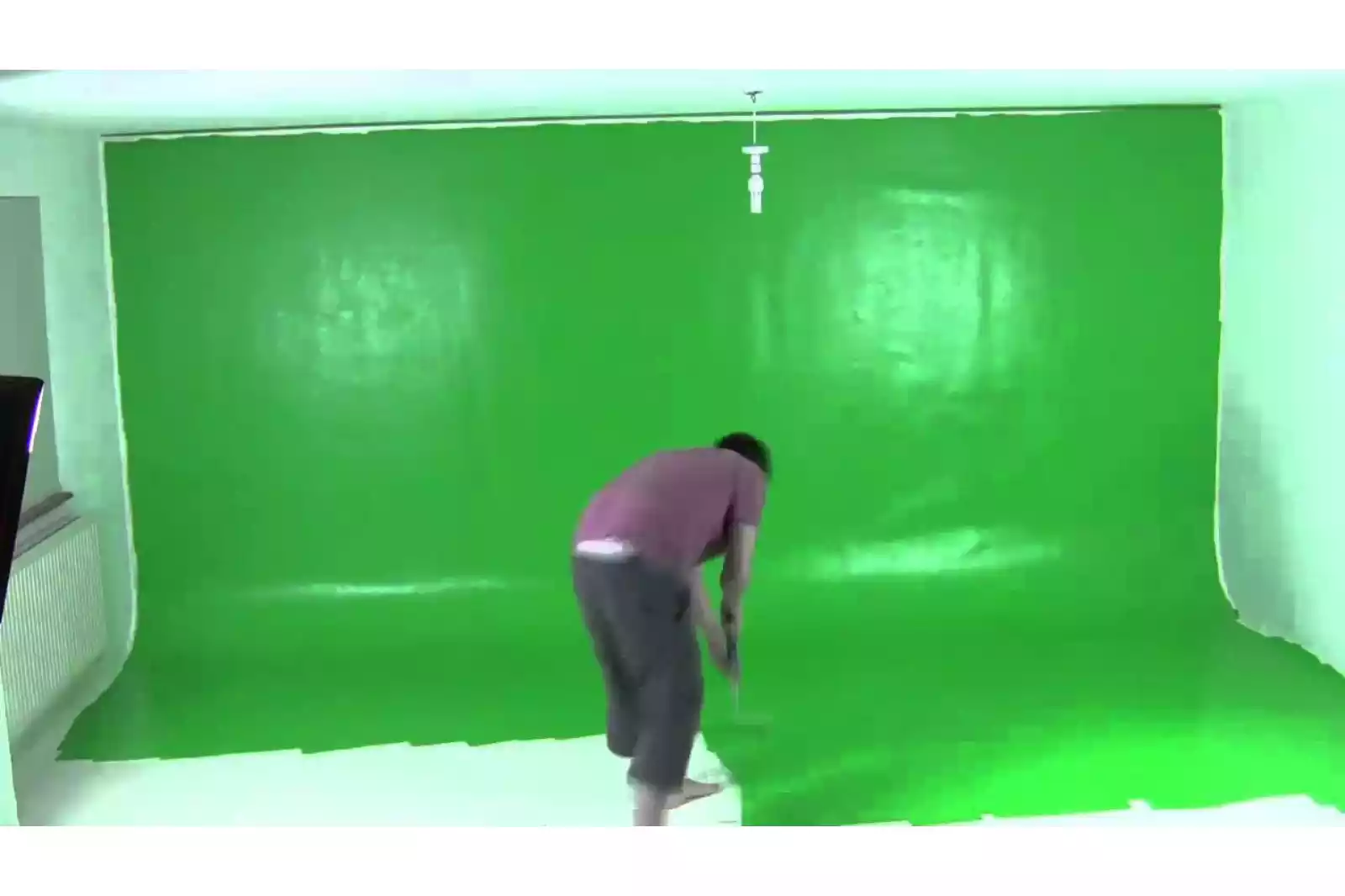How To Use The Green Screen- A beginner's Guide