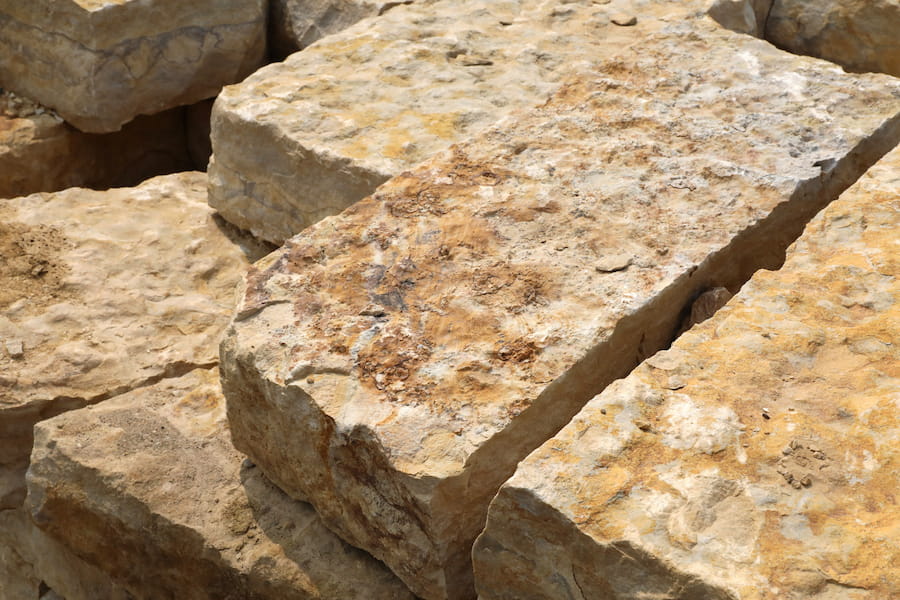 How to Build a Stone Retaining Wall: a Complete Guide | Stone Center