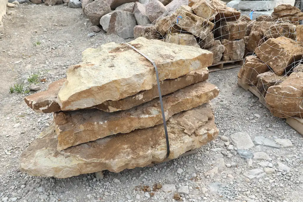 Weathered Limestone Ledge | Outcropping | Stone Center