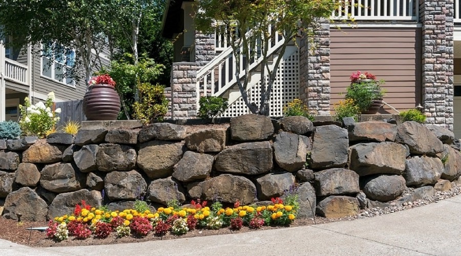 15 Tips for Using Boulders in Landscaping | Stone Center