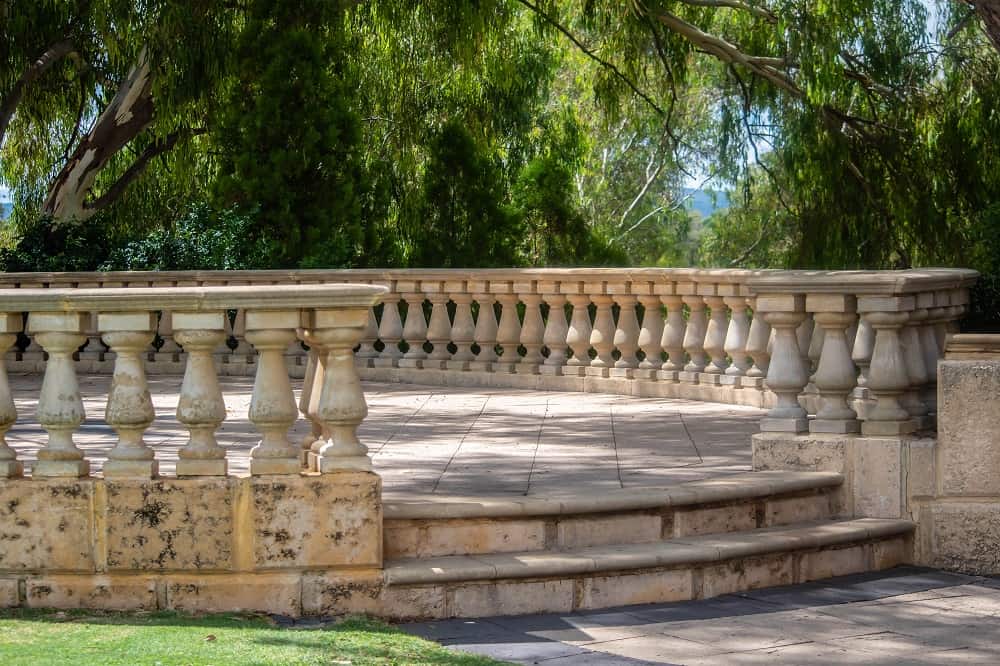 20 Stunning Limestone Patio Design Ideas for Backyards | Stone Center