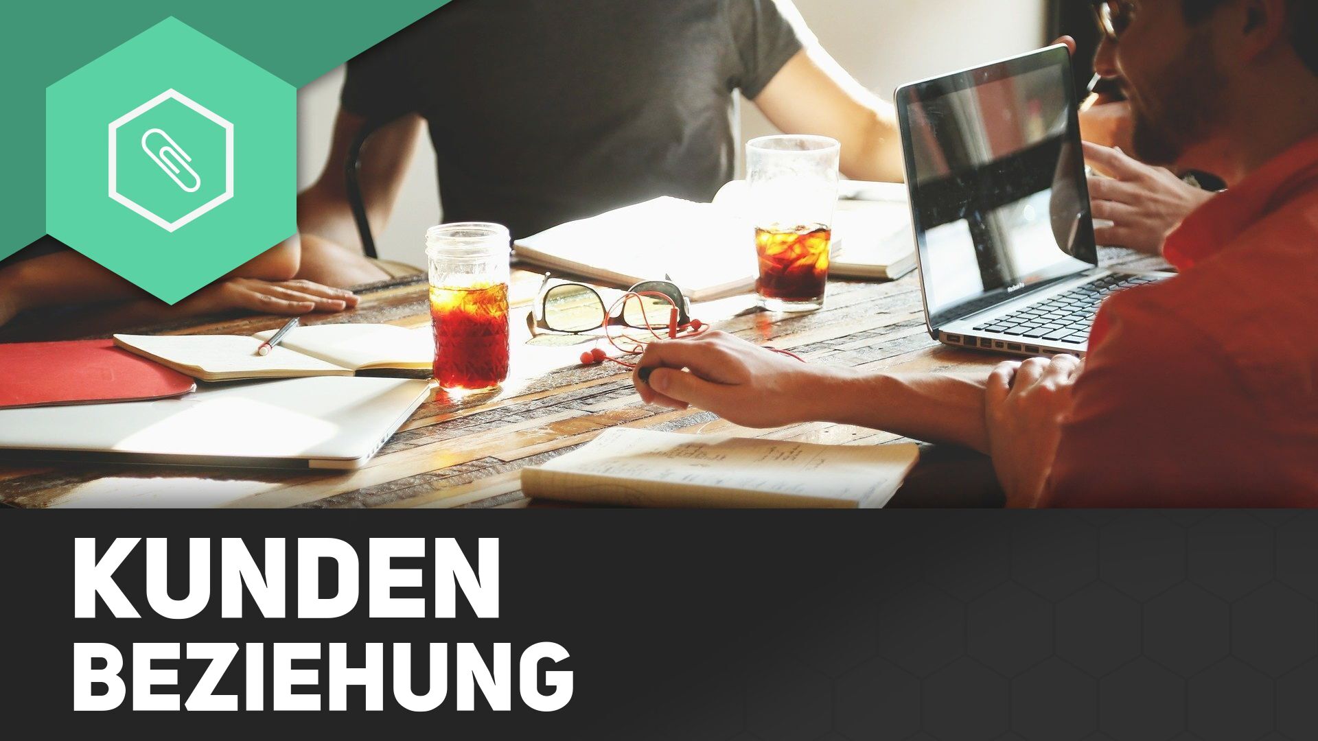 Kundenbeziehungen einfach erklärt - simpleclub