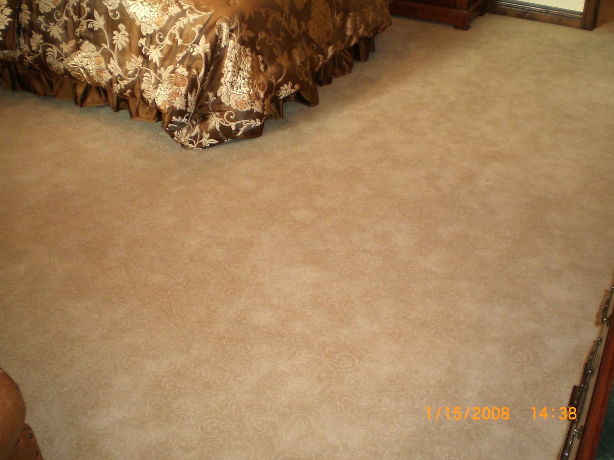 Flooring Photo Gallery - Carpet, tile, laminates and wood.
