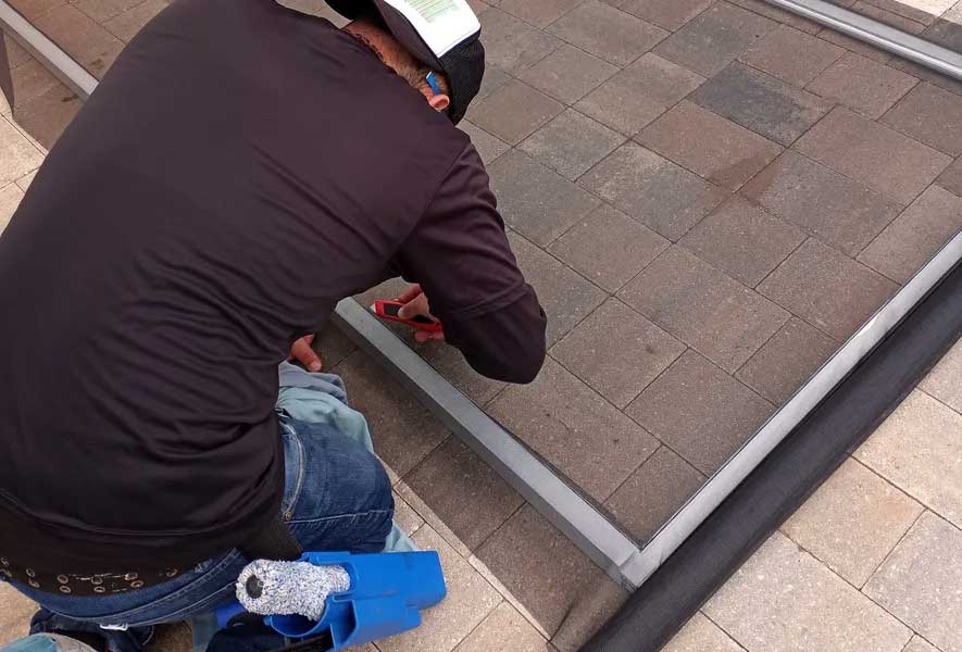 Screen Repairs in Kissimmee, FL | WindowShine LLC