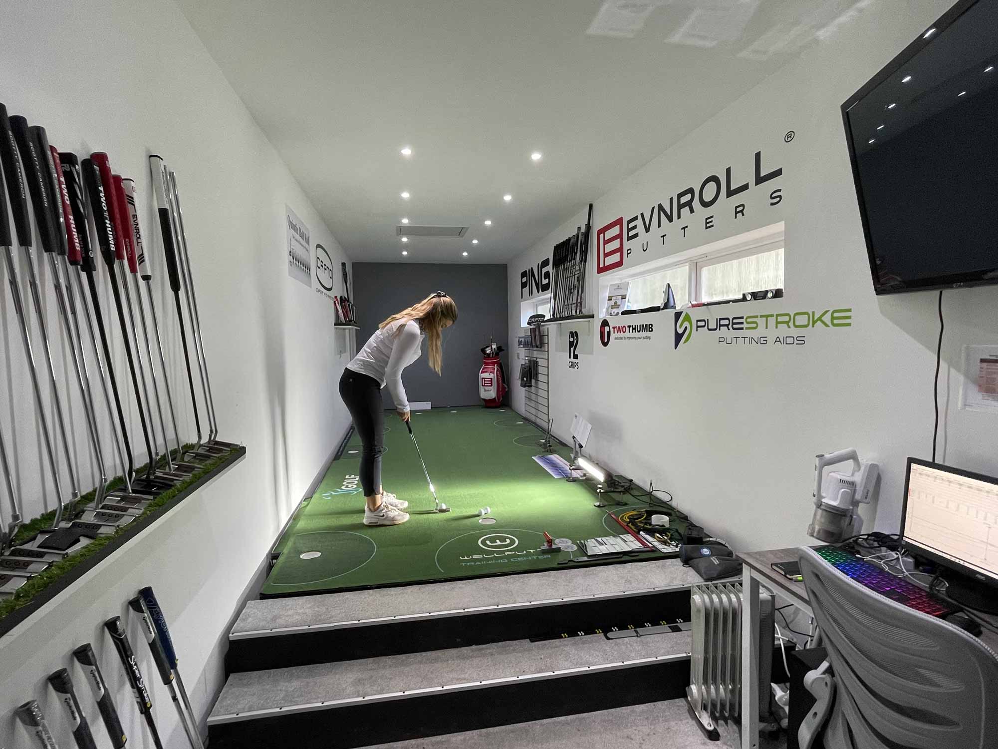 James Jankowski Putting | Studio