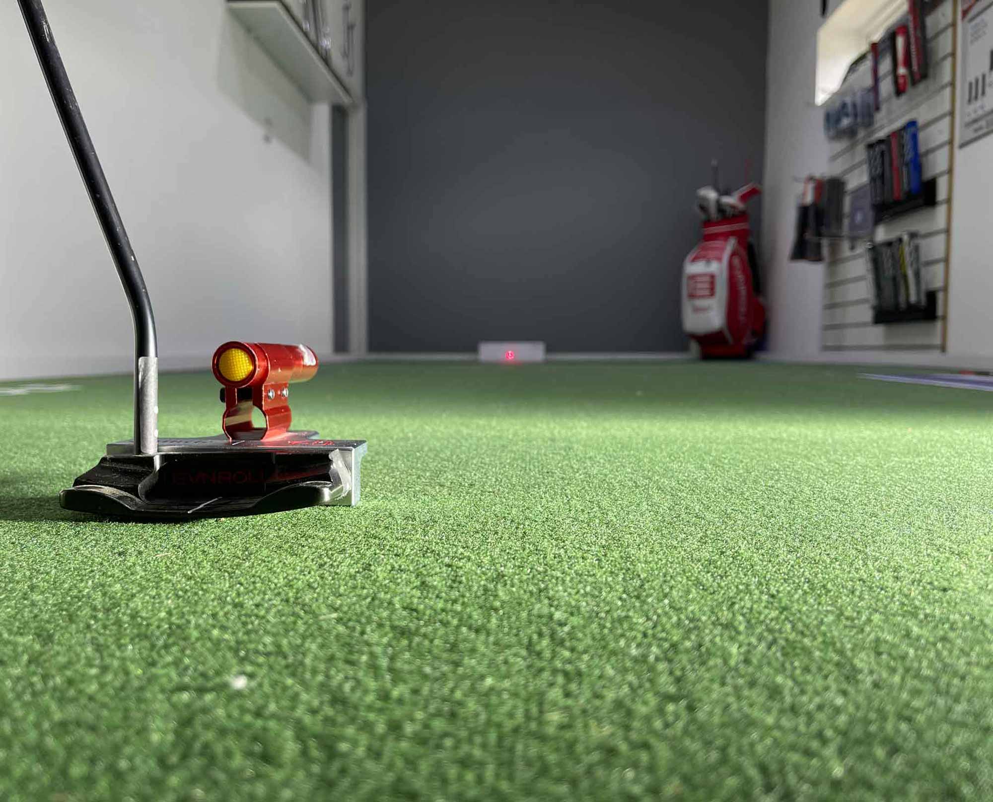 James Jankowski Putting | Studio