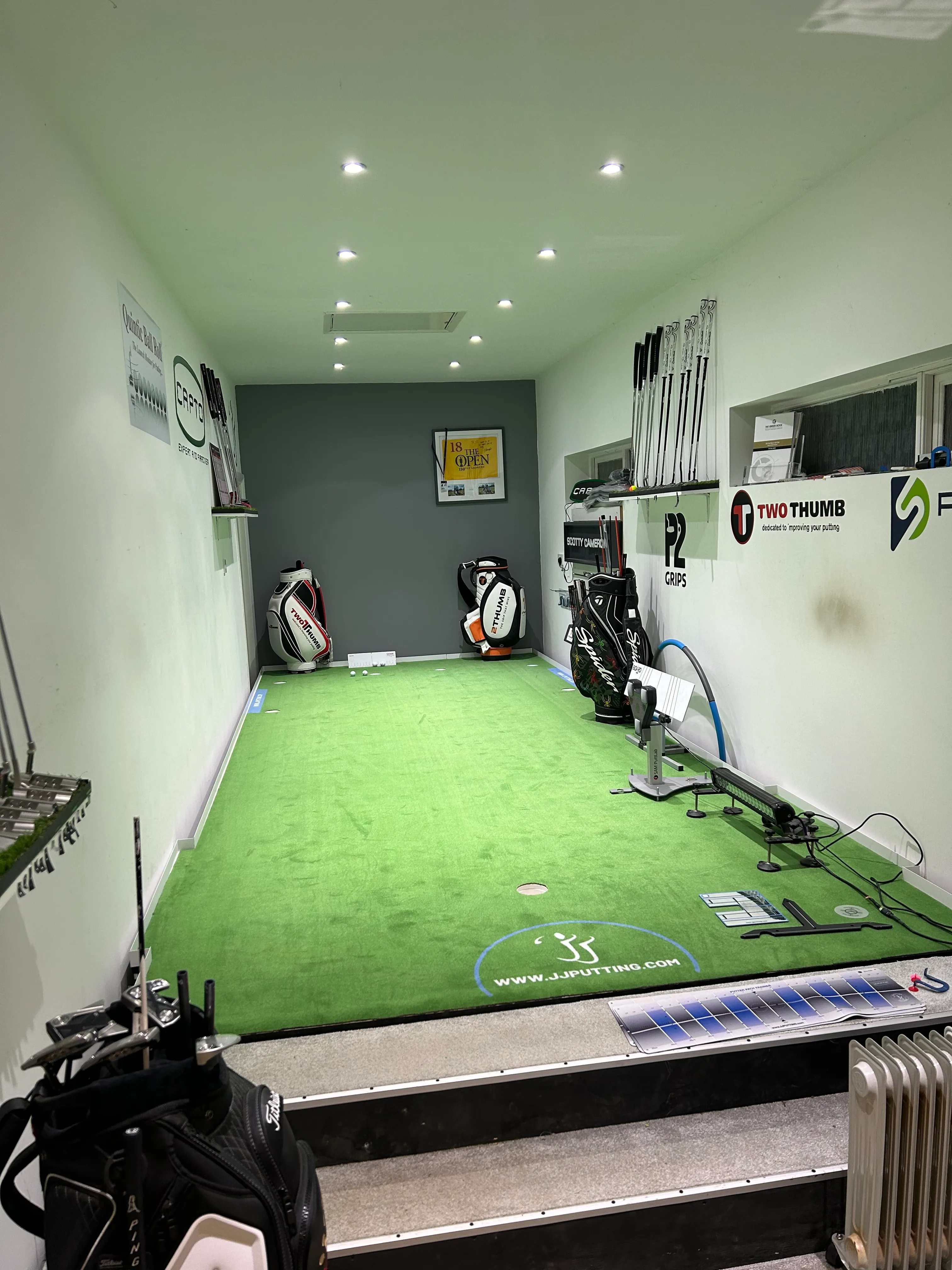 James Jankowski Putting | Studio