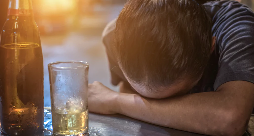 Why Do Hangovers Get Worse With Age? | Reframe blog