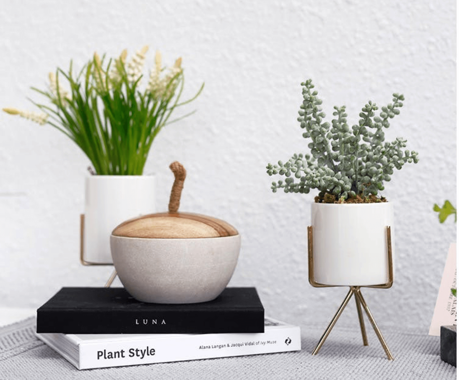 How furniture brand HipVan builds trust with customers online